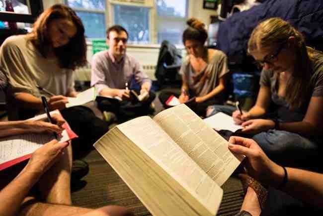 Study the Bible Effectively: 9 Easy Steps to Understand God’s Word